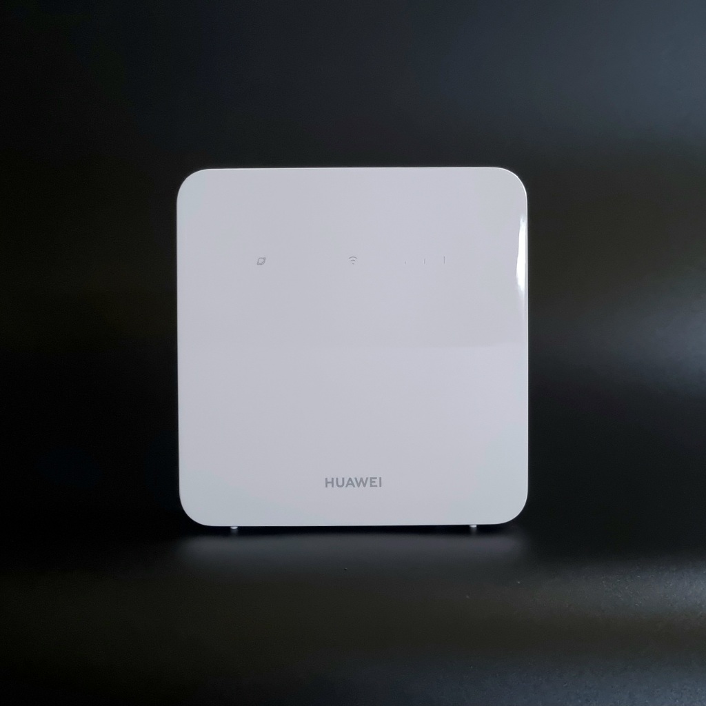 Huawei B320-820 4G LTE WiFi Router - 195Mbps Speed - Supports 32 Users ...