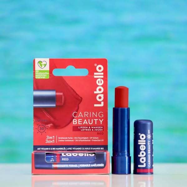 [Bill Duc] Labello lipstick has a very Cute color, just released hot ...