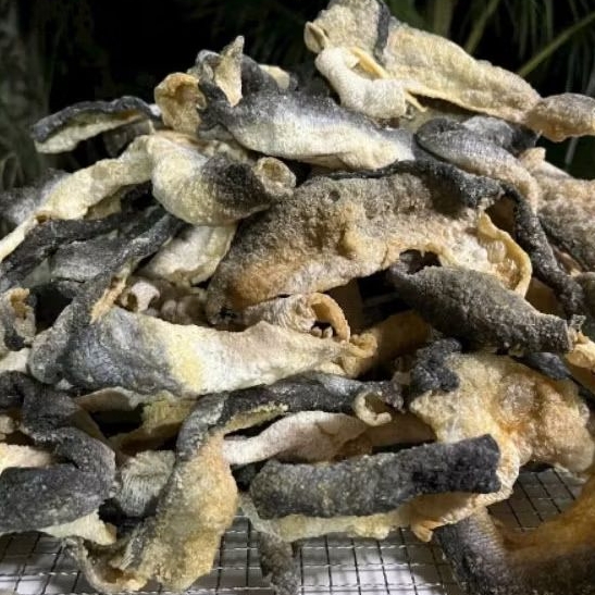 Crispy dried basa fish skin with Tien Giang tamarind sauce 100g/250g ...