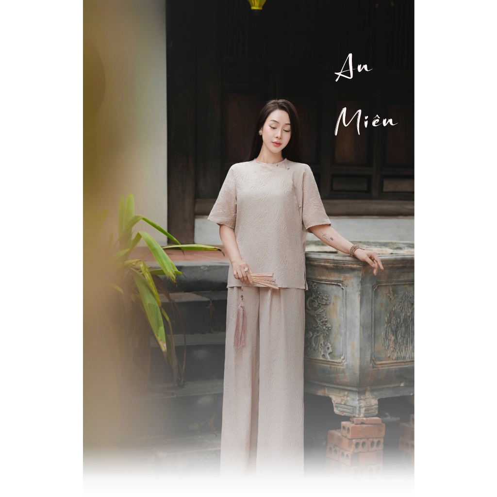 An Mien wrinkled brocade dharma dress designed by high-end Consolism ...