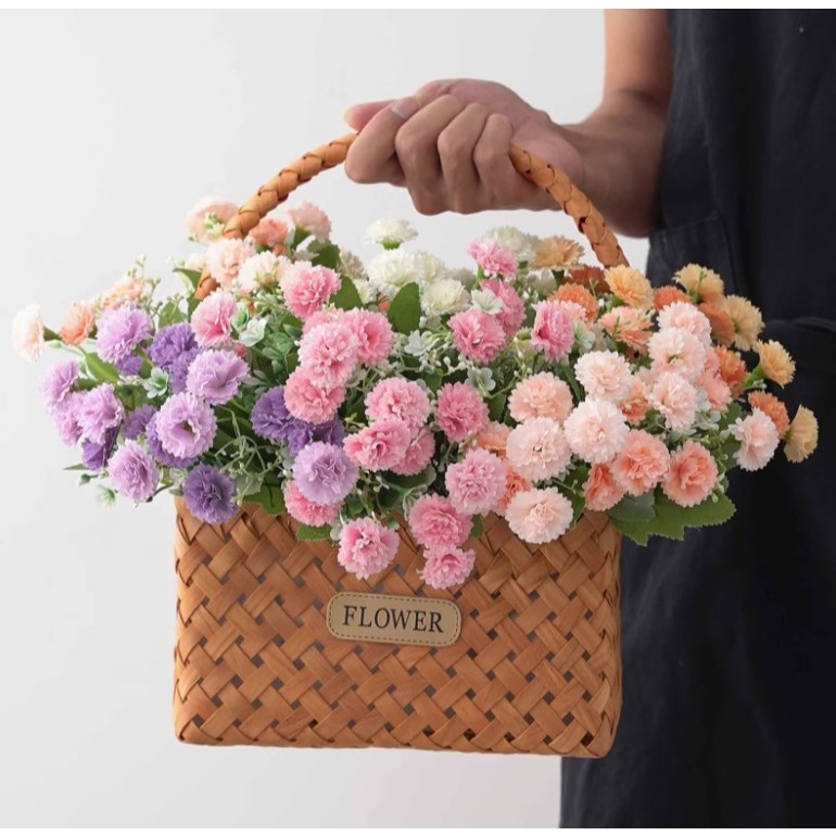 Little hibiscus flower cluster - Little carnations with coriander seeds ...