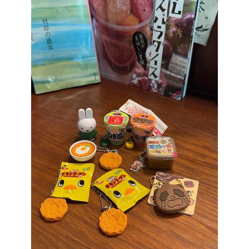 Trinkets compilation of gacha, candy, Japanese toys [Genuine] new ...