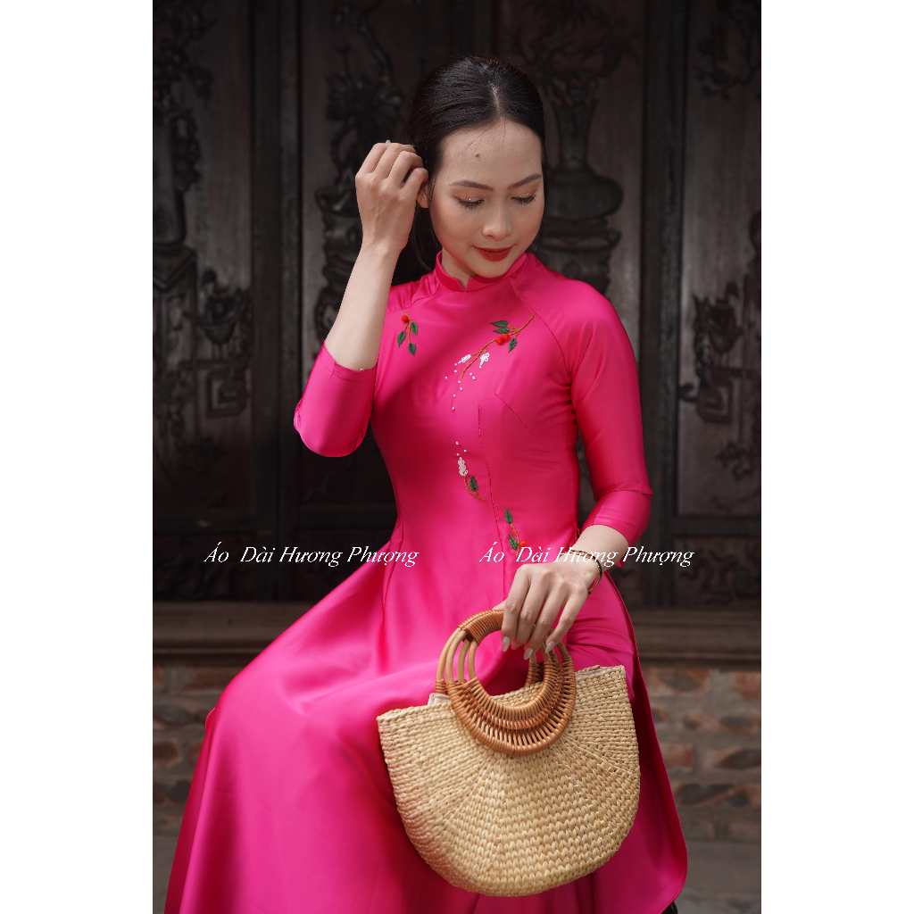 Suzhou silk Huong Phuong Ao Dai with traditional shape, half sleeves, hand-embroidered with ...
