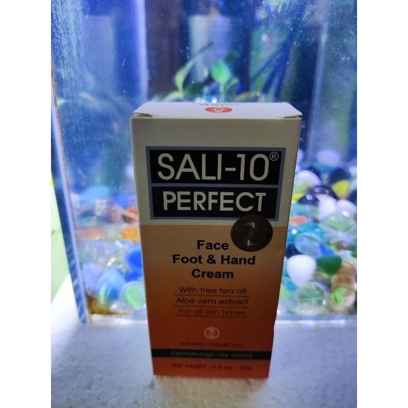 Sali-10 cream reduces wrinkles, moisturizes skin, reduces dry skin (30g ...
