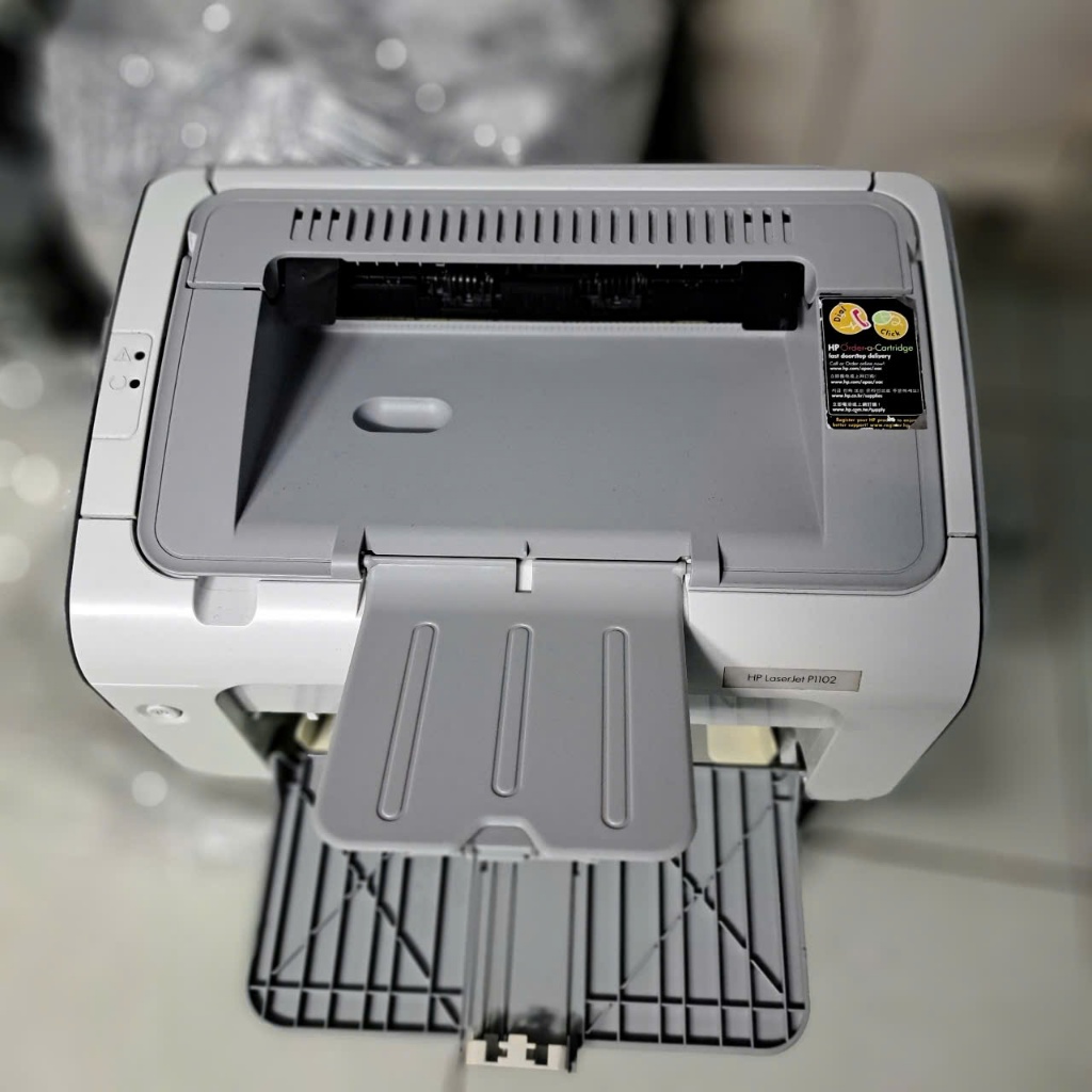 Hp 1102 compact printer, new ink, printing cable, power cable (90-95% ...