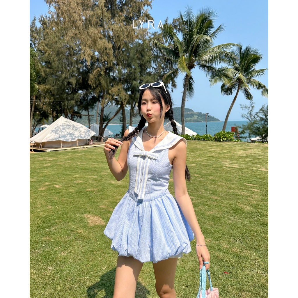 LYRA - Short plaid sailor dress with flared waist and sunny bow ...