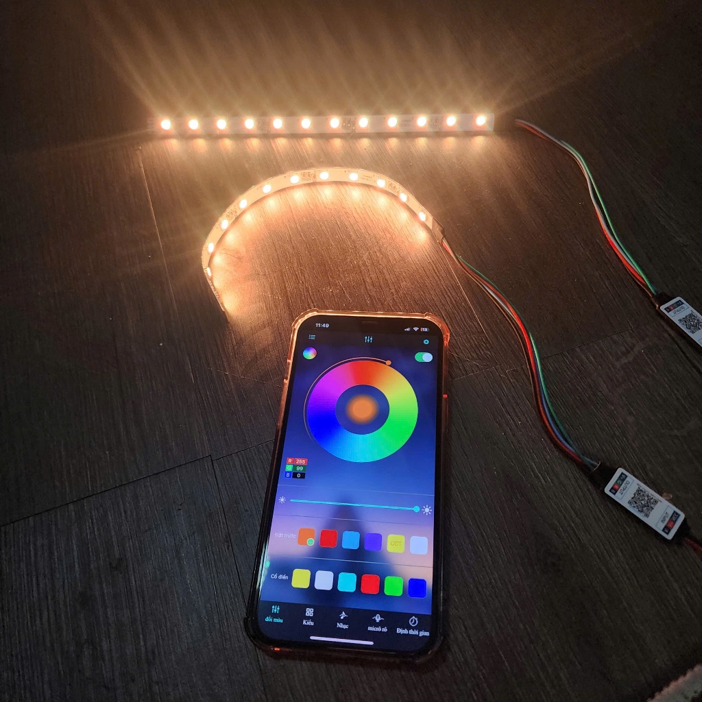 Compact 12-volt voltage-adjustable devil's eye led ring, color ...