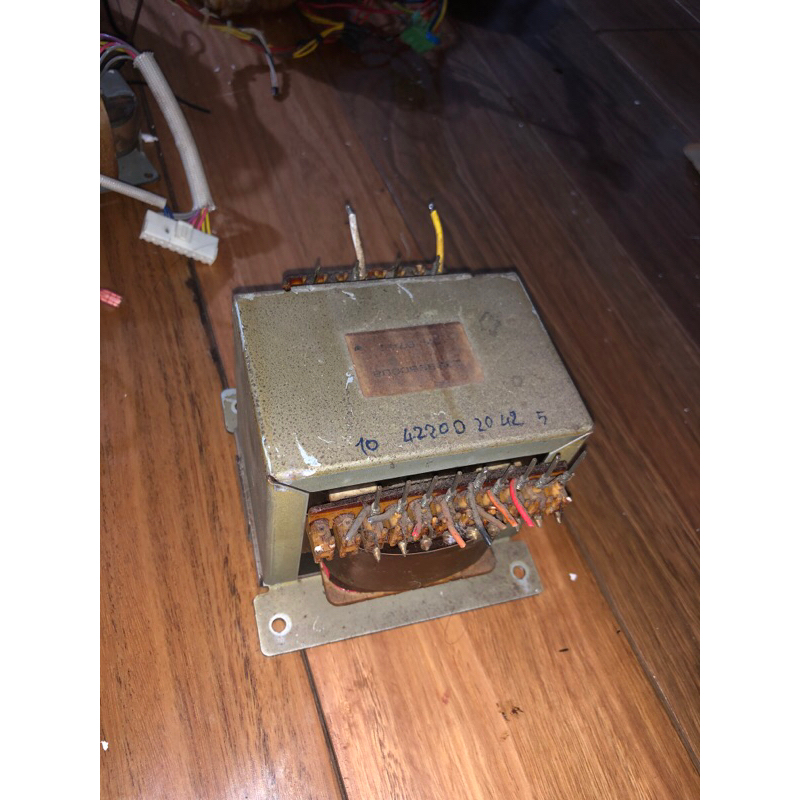 Isolation transformer to remove Japanese amplifier using 220V ...