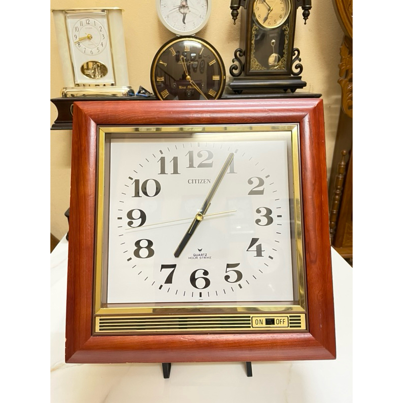 Citizen Ping pong wall clock - Large natural wood - Ping pong time ...