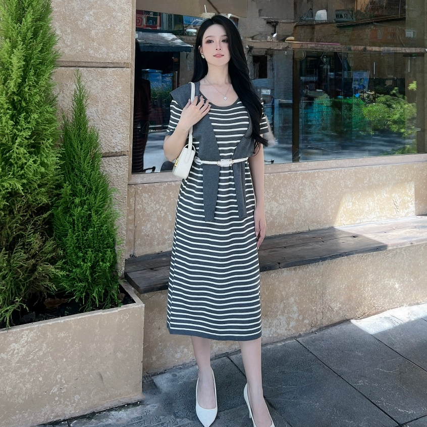 Long straight woven dress with horizontal striped pattern and Her25 ...