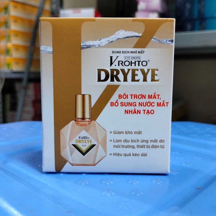 [GENUINE] Moisturizing eye drops & artificial tears supplement V.Rohto ...