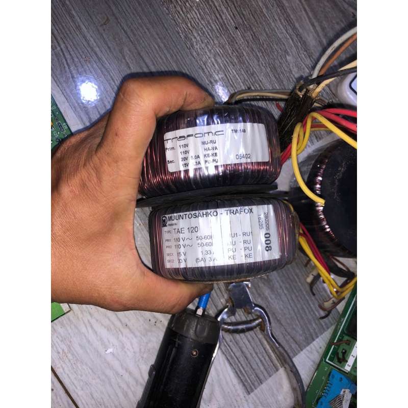 Finnish isolation toroidal transformer in 110/220V out 15V and 20V to ...