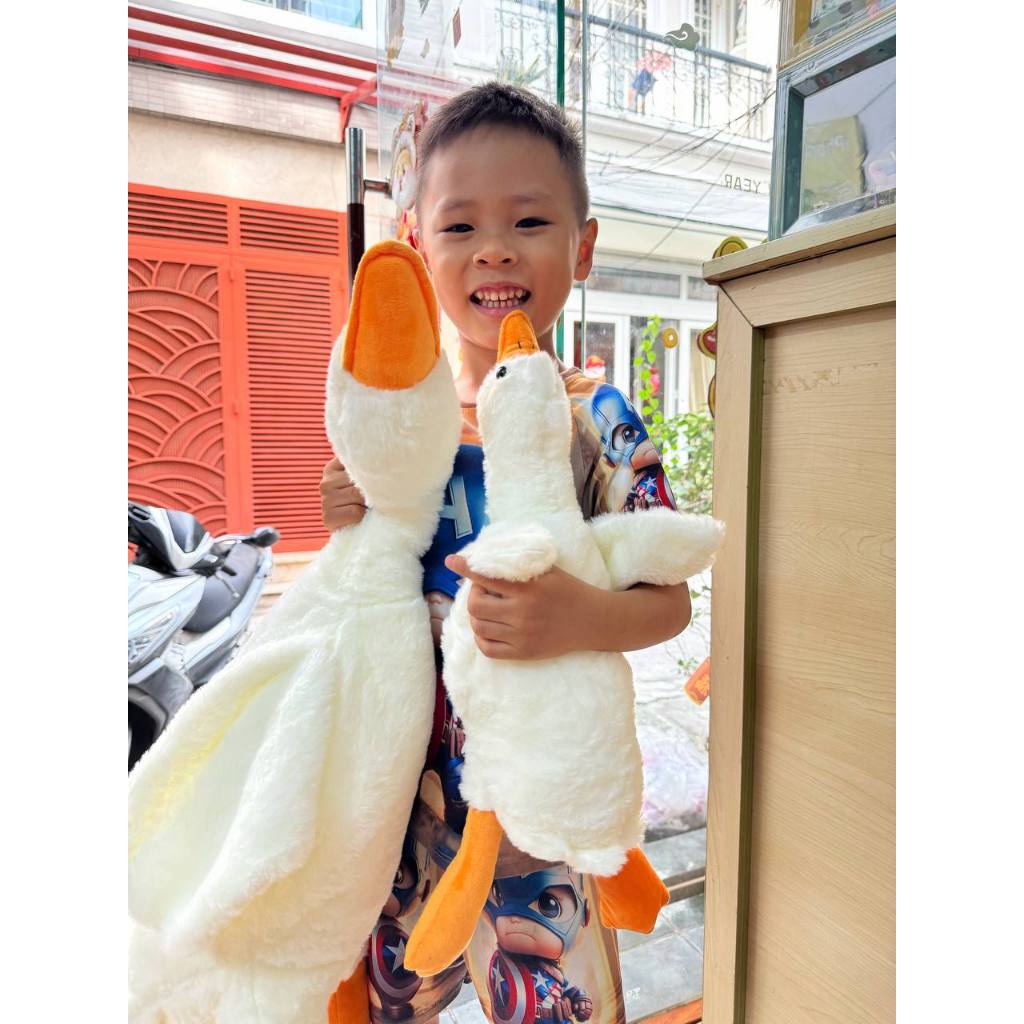 Giant stuffed duck - stuffed animal with soft fur, child-friendly ...