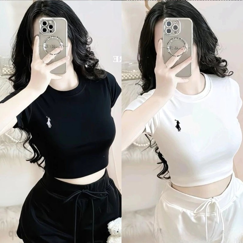 Super pretty body-hugging ribbed crop top embroidered with horse logo ...