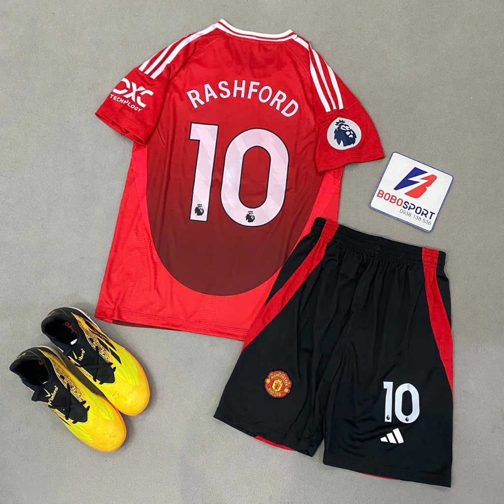 2025 red MU football kit with RASHFORD name printed on number 10, Ng.H ...