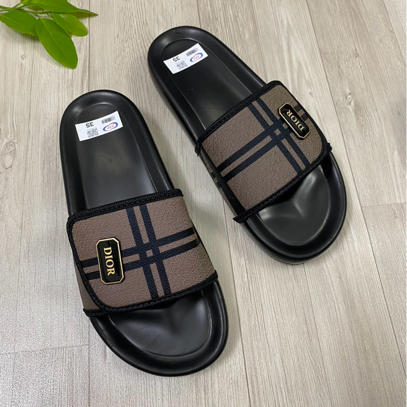 Men's and women's sandals with straps, FAKE tear-and-stick design ...