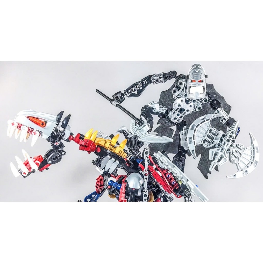 Lego Bionicle Titan 10204 Vezon & Kardas (8733 Axonn + 8734 Brutaka ...