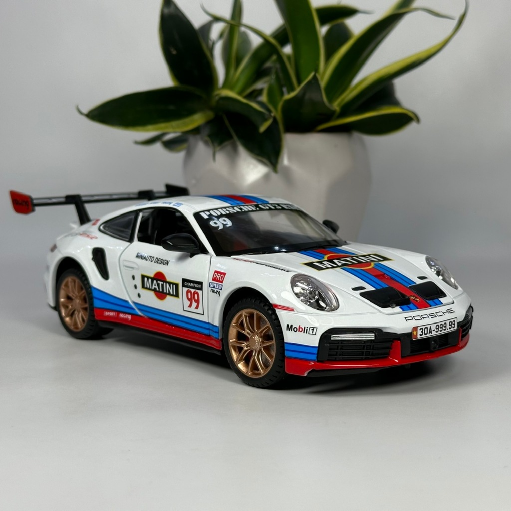 Porche 911 GT3 RSR 1:24 scale metal car model with free VIP license ...