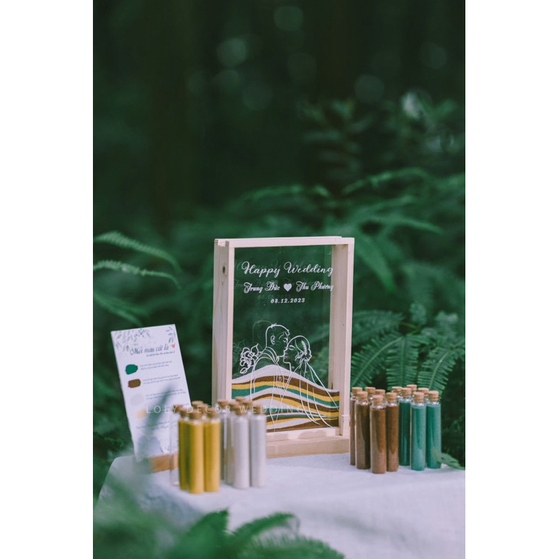 Sand pouring painting instead of wedding wishes - sand pouring set to ...