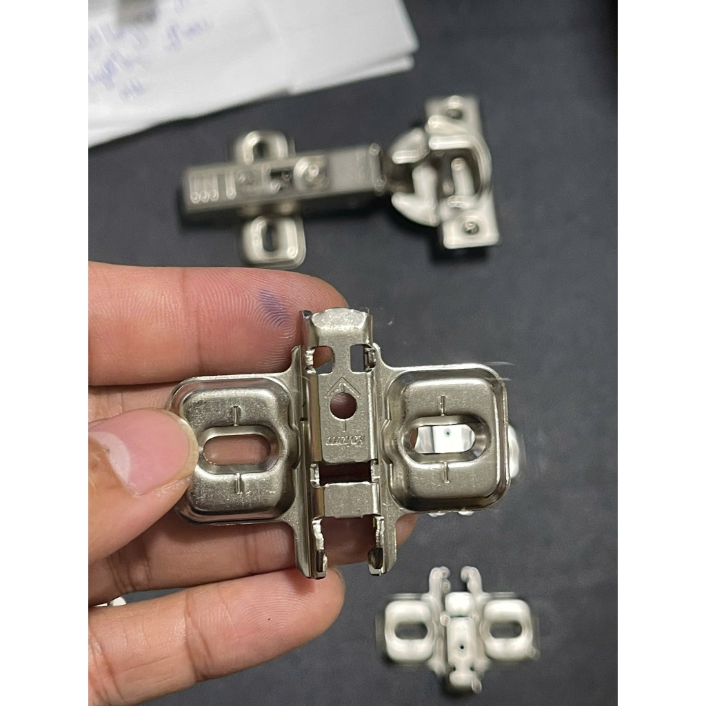 Genuine BLUM hinge base, 2-prong horizontal base with BLUM lifting arm ...