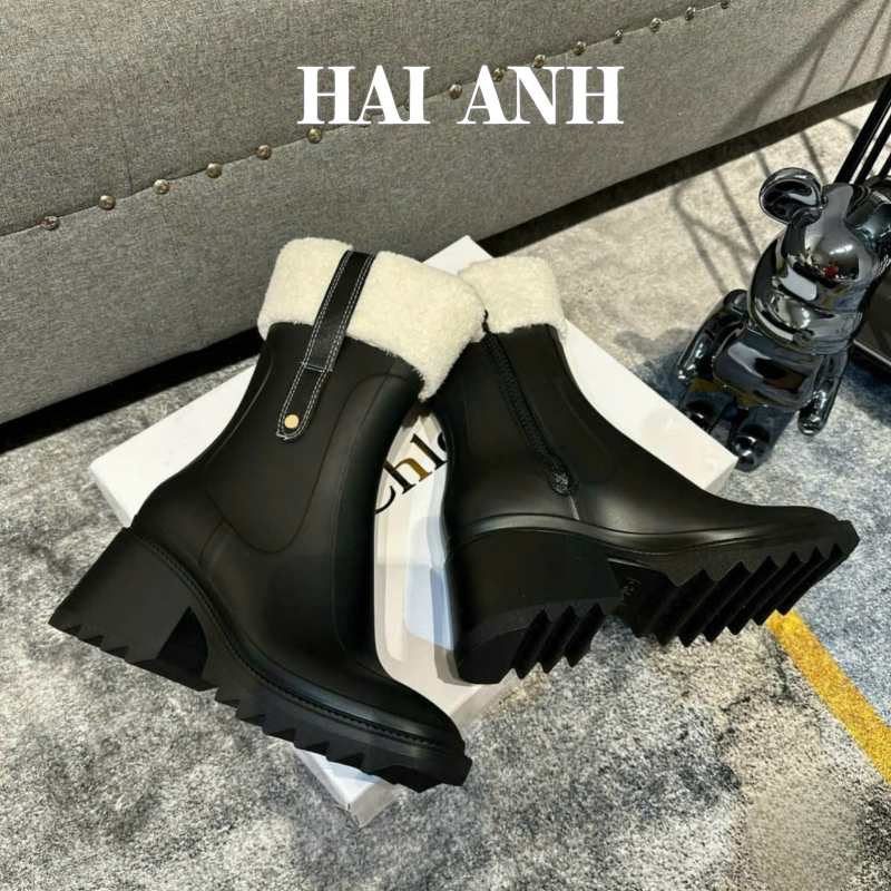 Women's Boots with Fur Collar and Zipper in High Quality Leather and ...