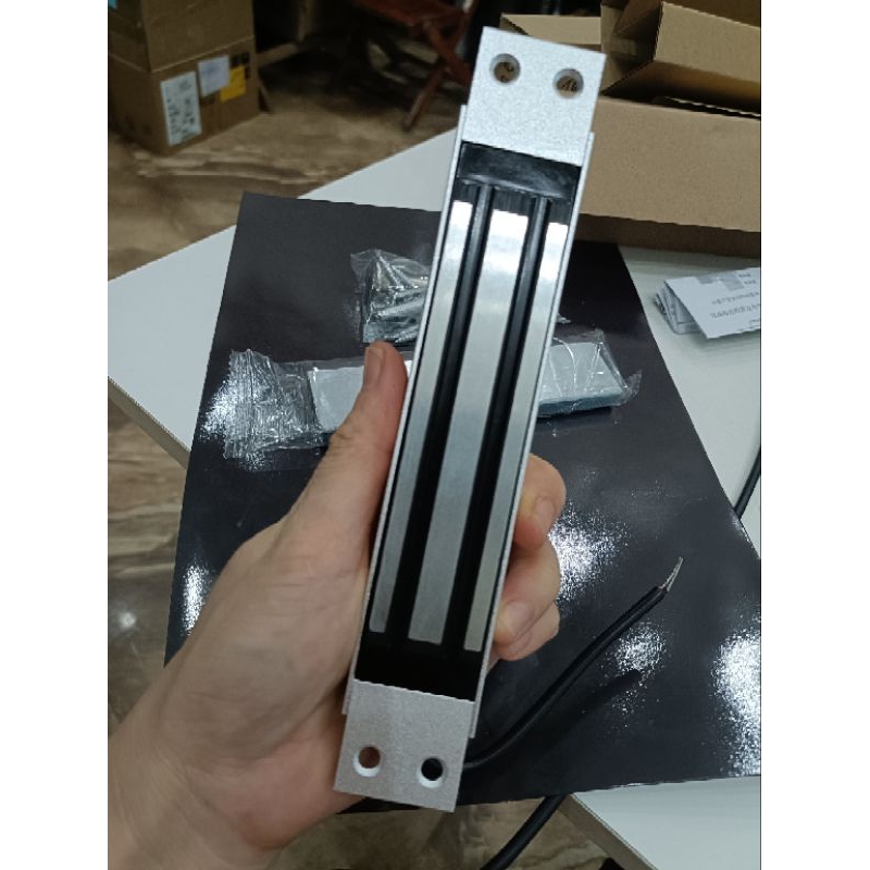 Electromagnet lock 180kg-24V installed with hidden door installation ...