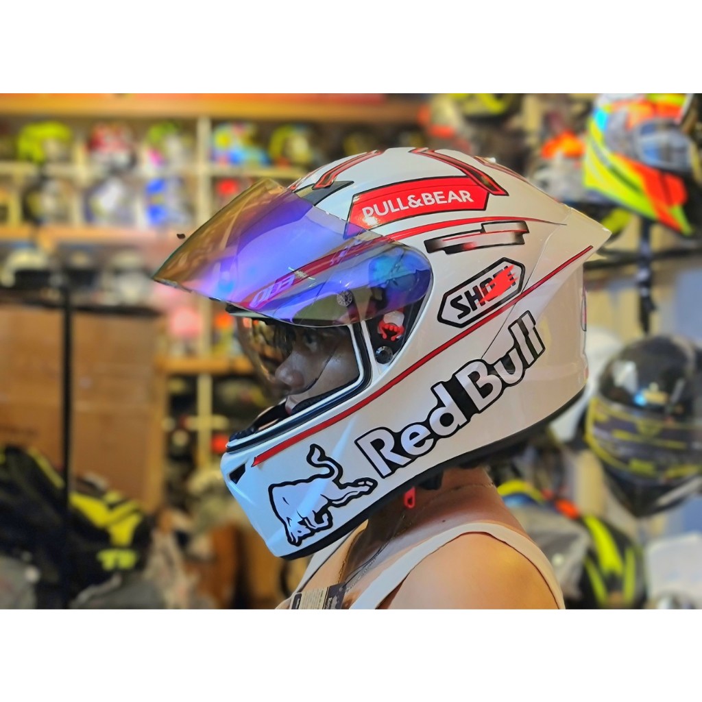 Super beautiful white Fullface M266 helmet with Redbull stamp ...