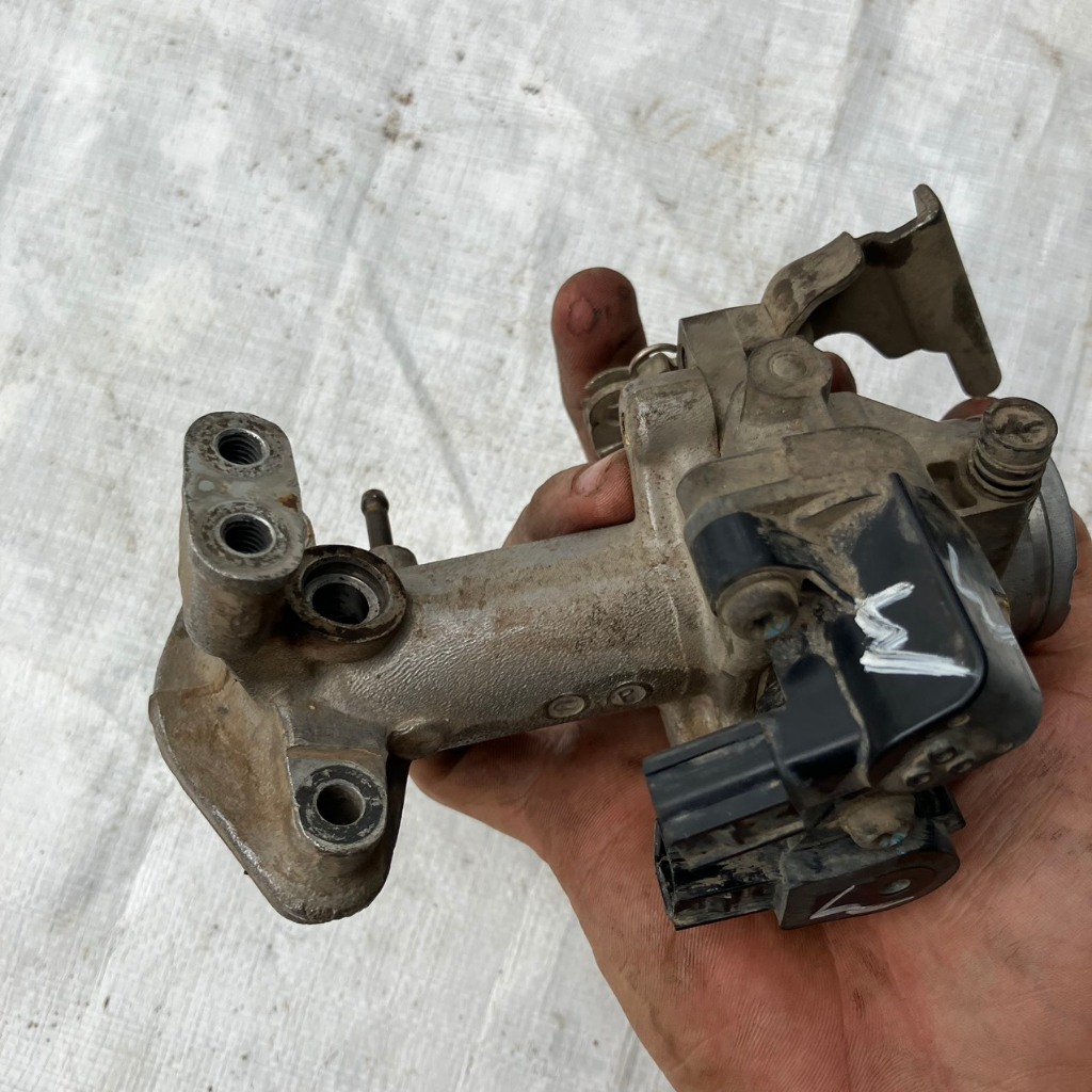 Full set of throttle body kit with intake manifold, used product to ...