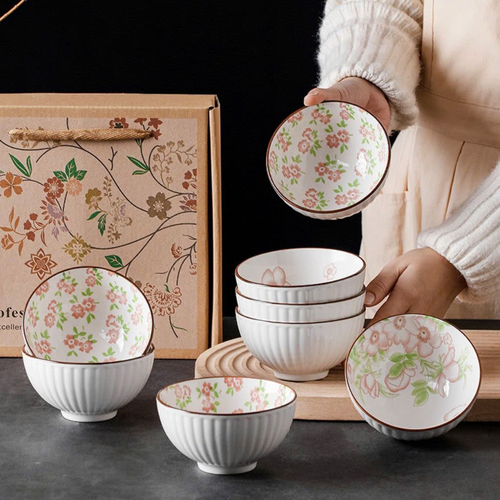 Smooth glazed ceramic rice bowl with small flower patterns High quality ...