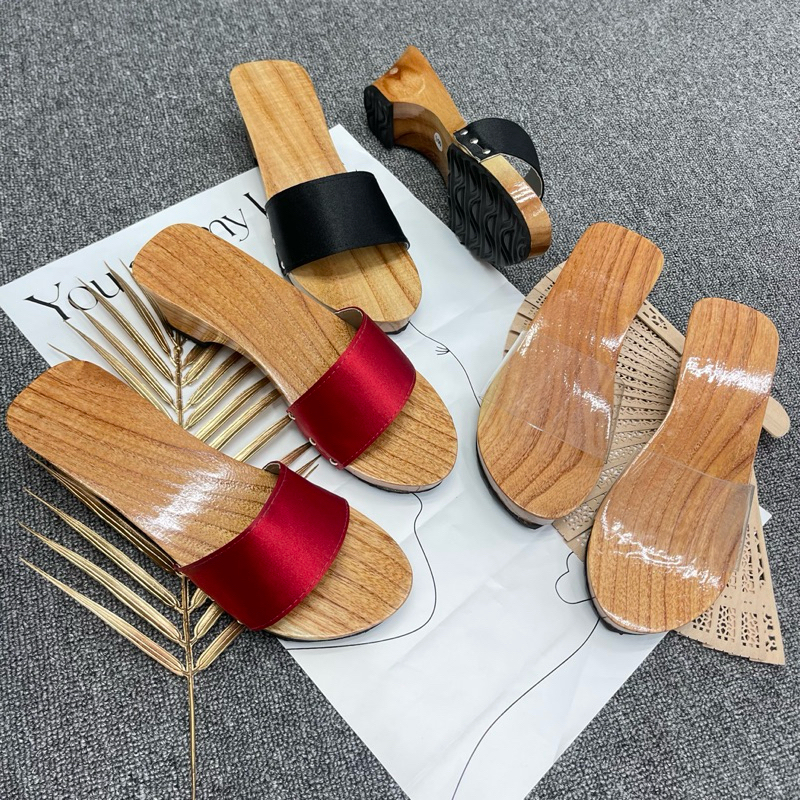 5p Rustic Wooden Clogs, Velvet Straps and Silk Straps Bring Ba Ba Ao ...
