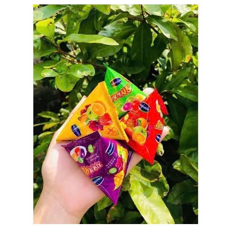 1000gr Hong Kong Chip Gummy Triangle Sugar Candy is extremely hot ...
