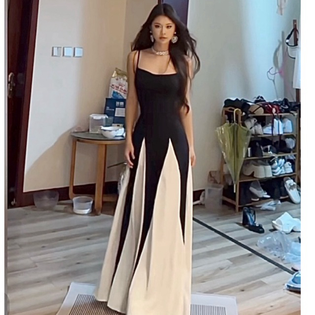 Lightweight and Luxurious Two-Strap Maxi Dress with Flared Chest ...