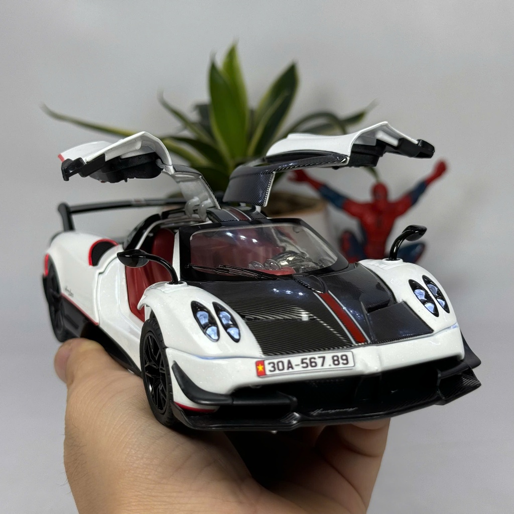 Pagani Huayra 1:24 scale metal supercar model with steering wheel and ...