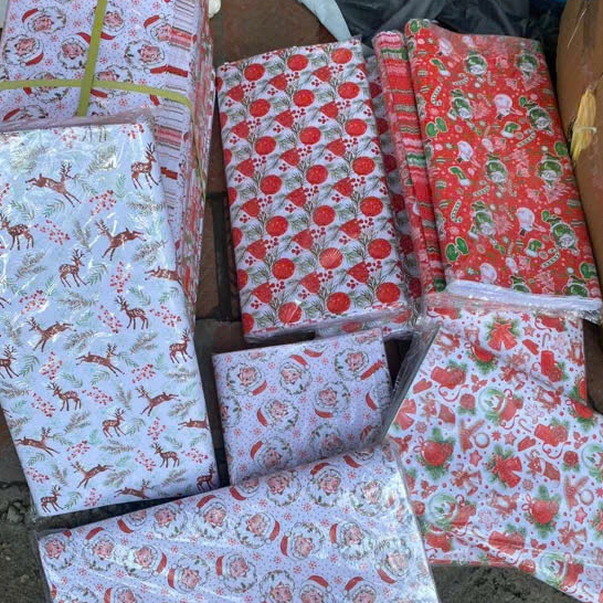 Christmas gift wrapping paper, bell motifs, Santa Claus many types of ...