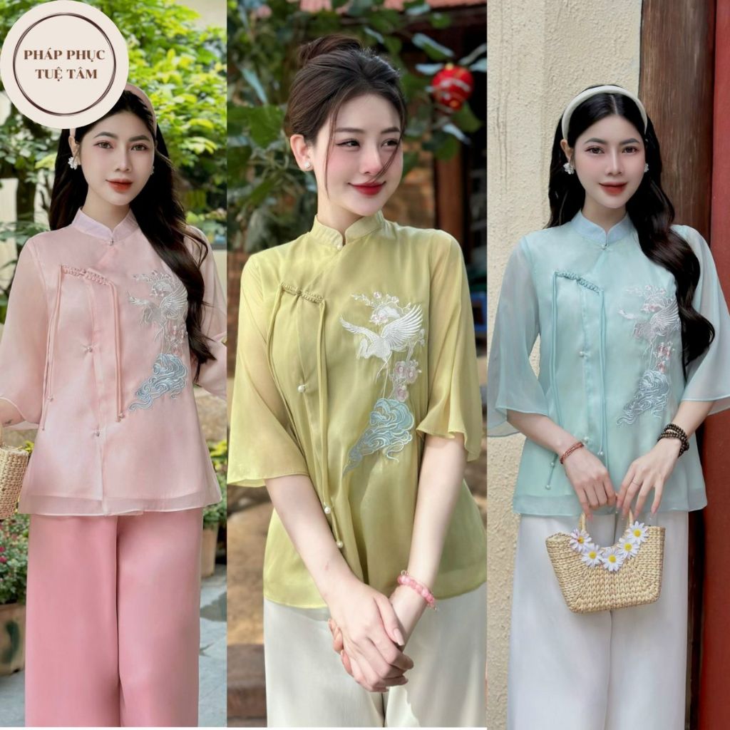 Innovative women's temple outfit made of silk chiffon embroidered with ...