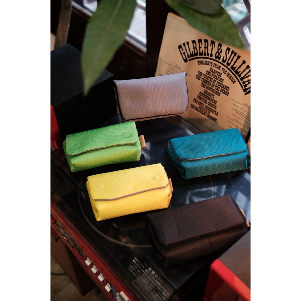 Compact camera bag with magnetic lock | Shopee Malaysia
