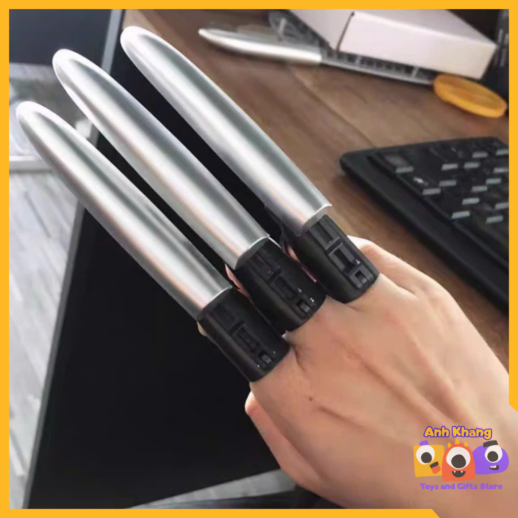 Toy Werewolf claws worn on fingers, with movable joints that fold in ...