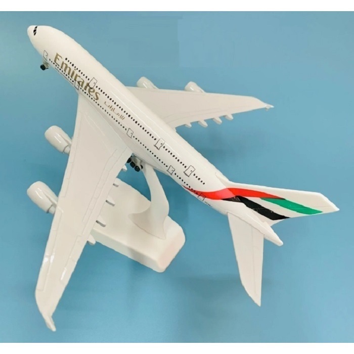 A380 Emirates Static Plane Model 20cm with Wheels | Shopee Malaysia