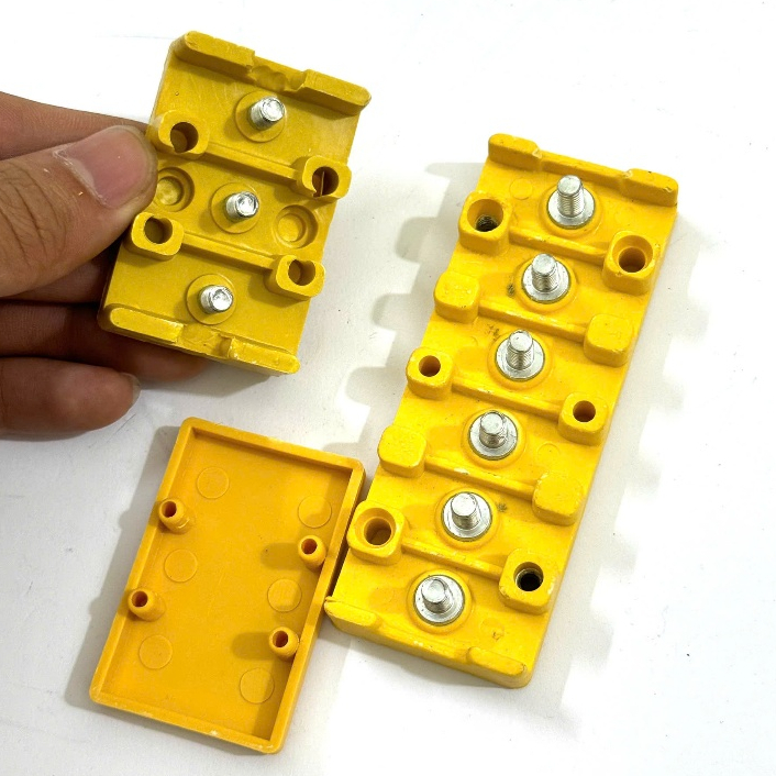 Domino 3- and 6-pin electrical connector connecting wires - Safe ...