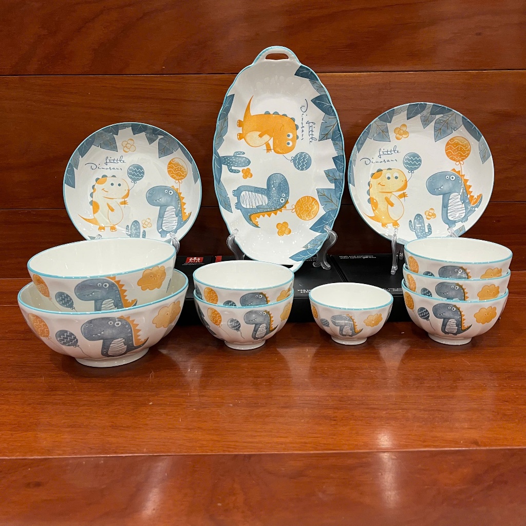Odd DINOSAUR set Piece of bowls and plates with thick striped patterns ...