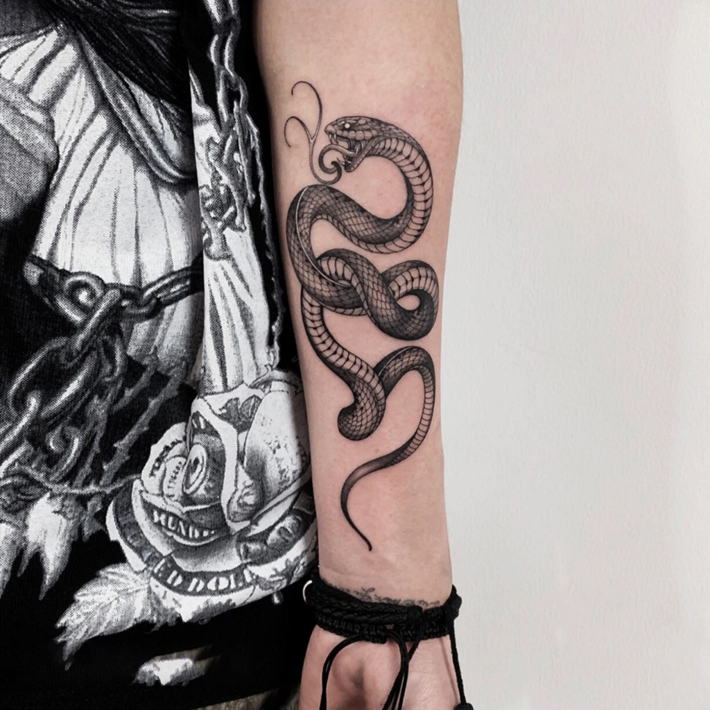 15 Days Temporary Tattoo Snake God FUNTATTOO Waterproof Anti-Rubbing FUNL05 | Shopee Malaysia