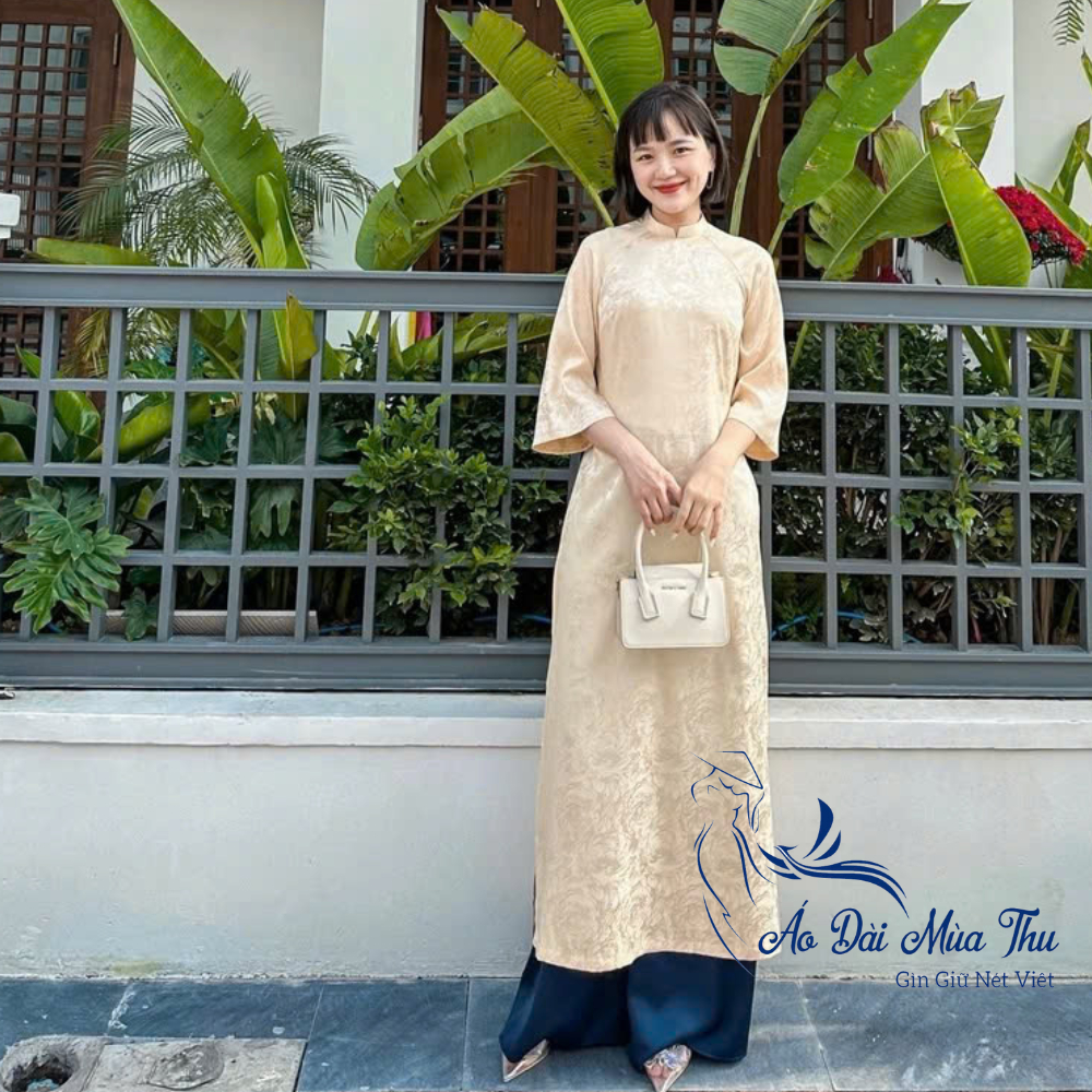 Thanh sang innovative ao dai with loose shape, ancient brocade ao dai ...