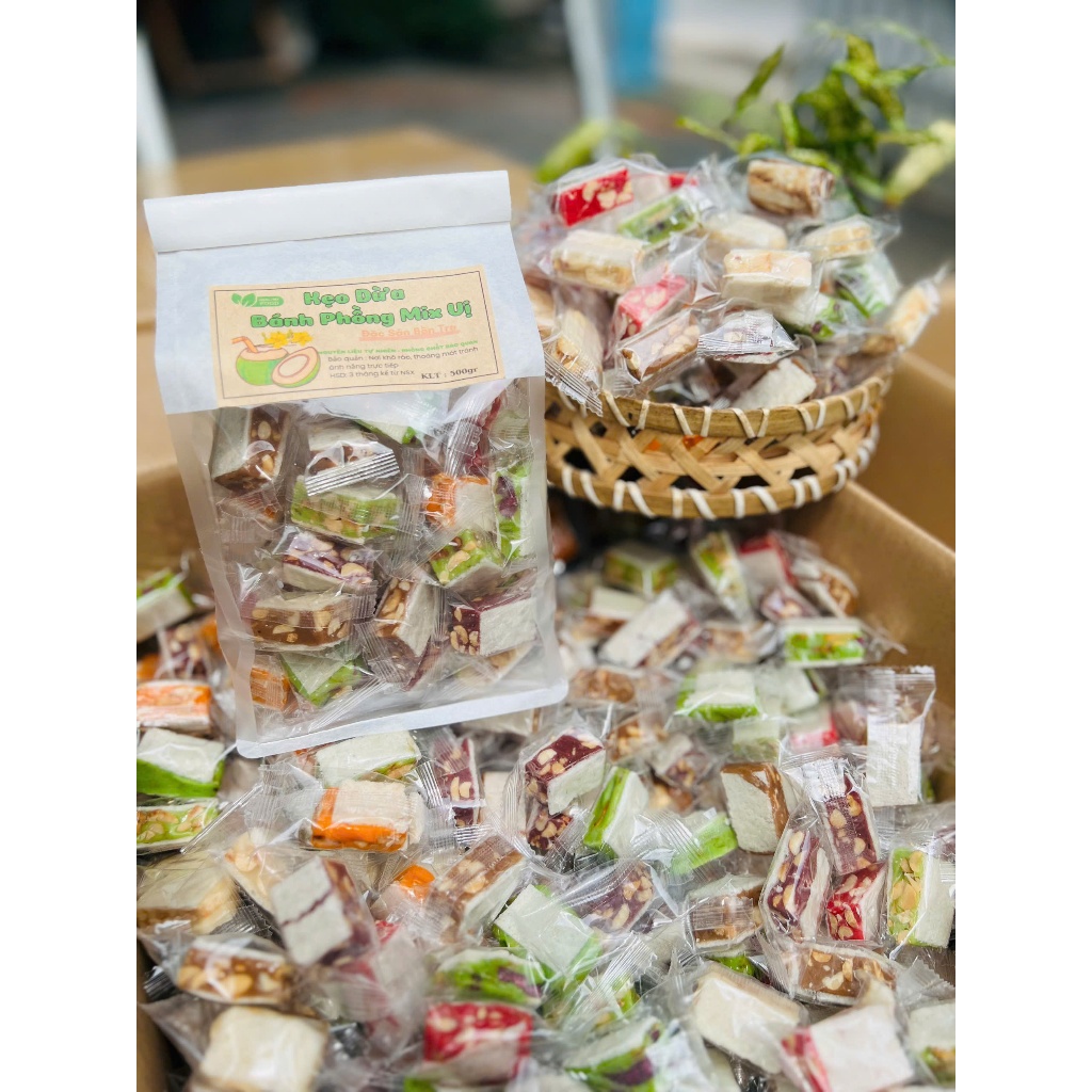 (Price Is at the oven) Square coconut candy, mixed puff pastry, Ben Tre ...