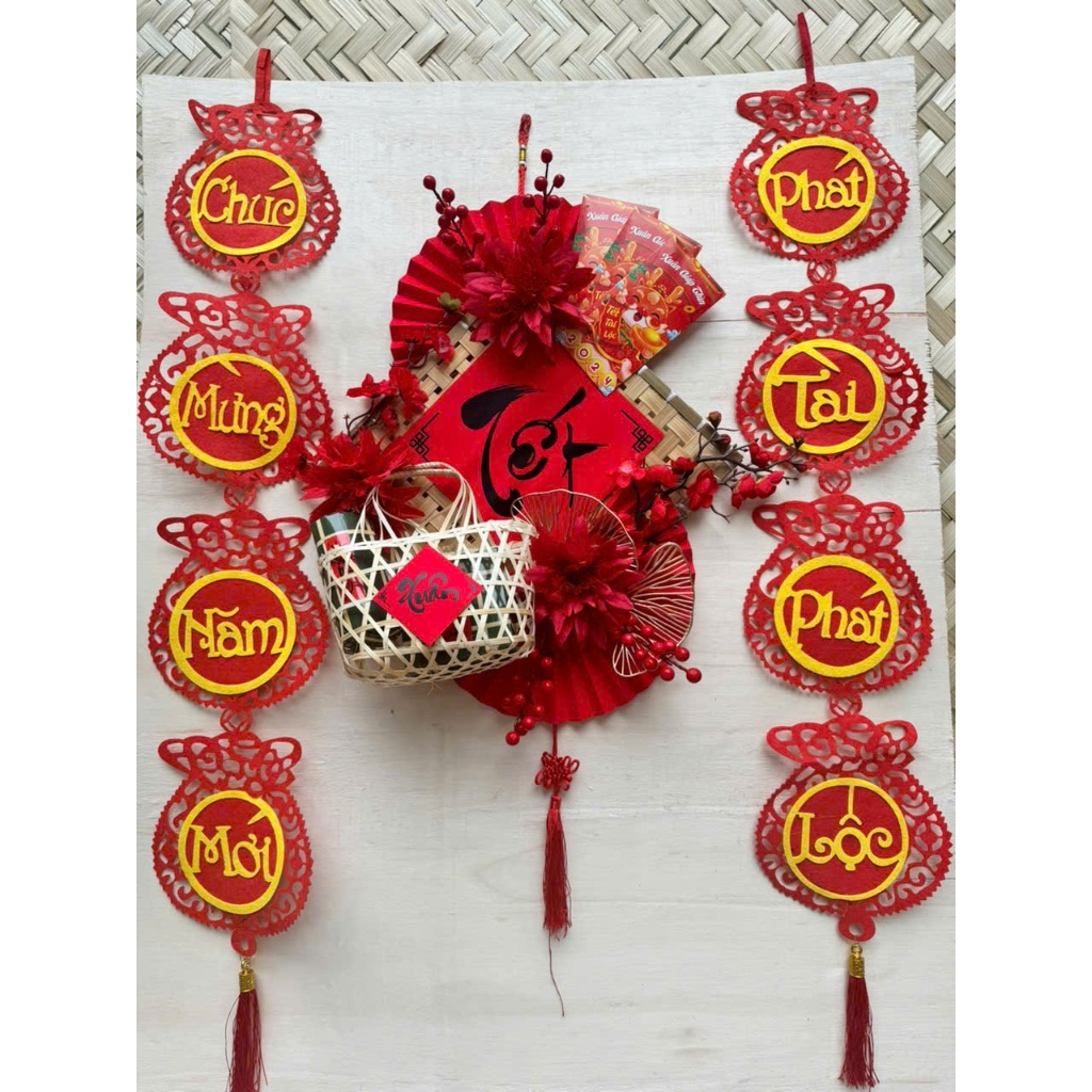 Set BasketCNY with couplets to congratulate CNY of prosperity and ...