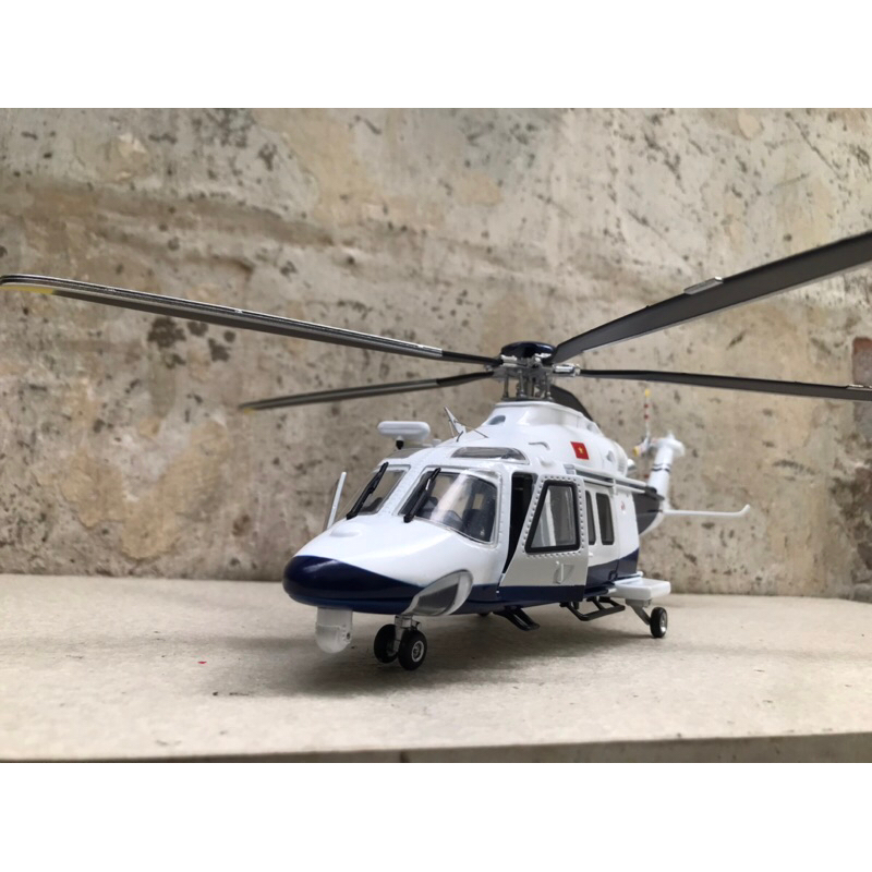 AgustaWestland AW139 Helicopter Model 1:32 scale | Shopee Malaysia