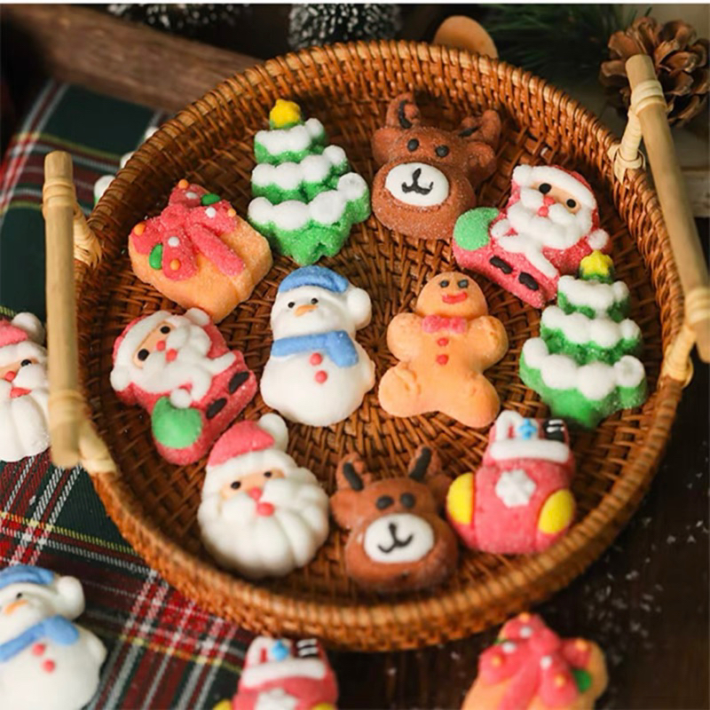 Sugar-covered Gummy Candy in the shape of Santa Claus, PINE TREE ...