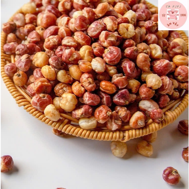 Corn (corn) sticky rice with spicy sauce and purple upland sticky corn ...