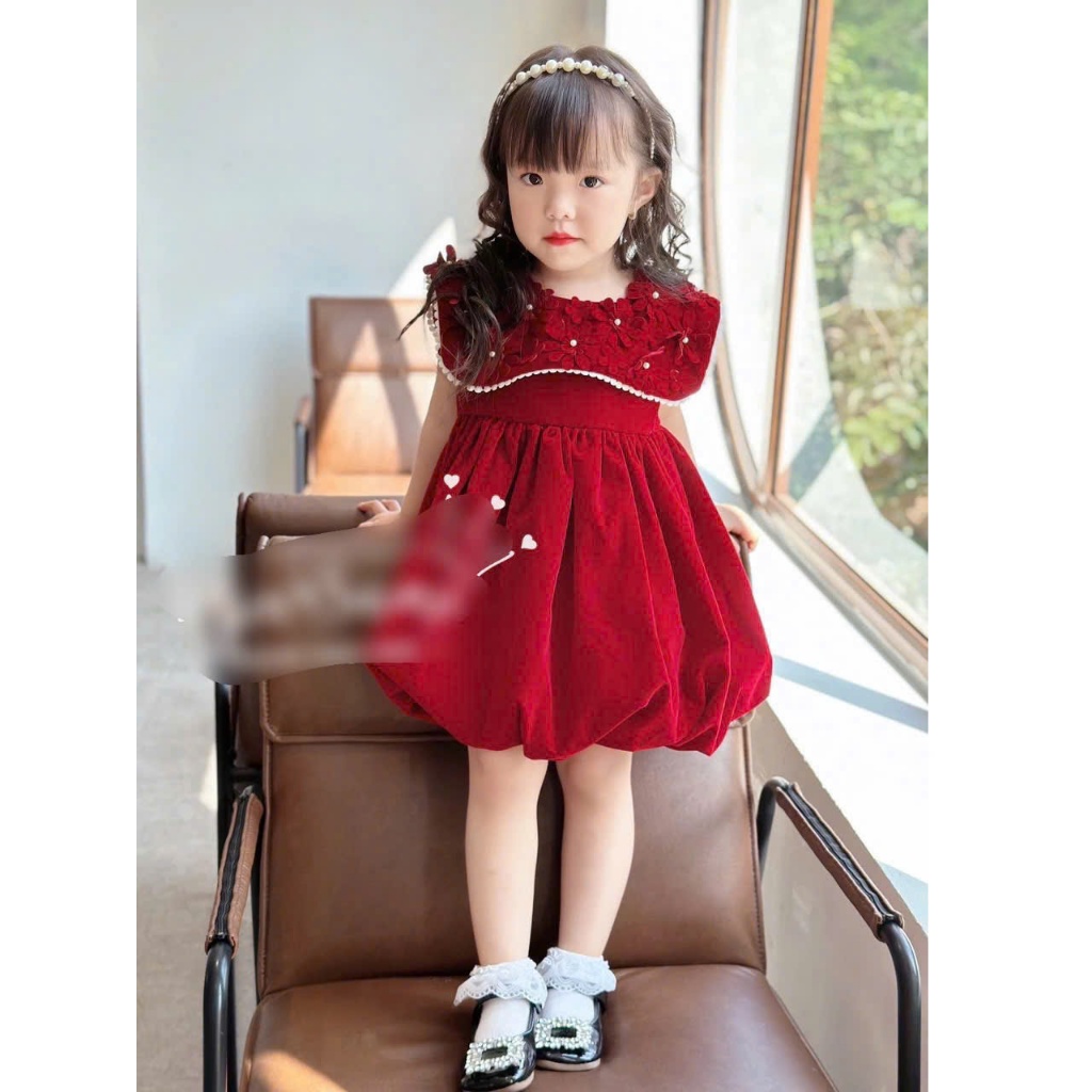 Lovely red velvet dress with flower collar for girls to wear to Christmas or play CNY size from ...