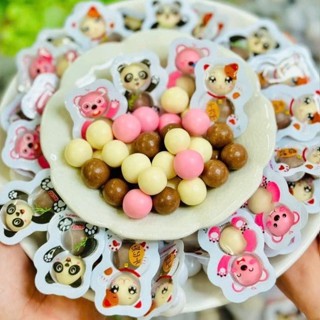 Panda-shaped chocolate candy with mixed flavors/Delicious crunchy ...