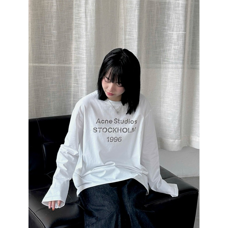 Basic white t-shirt with autumn and winter outfits for women | Shopee ...